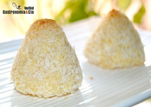 Panellets de coco | Gastronomía & Cía