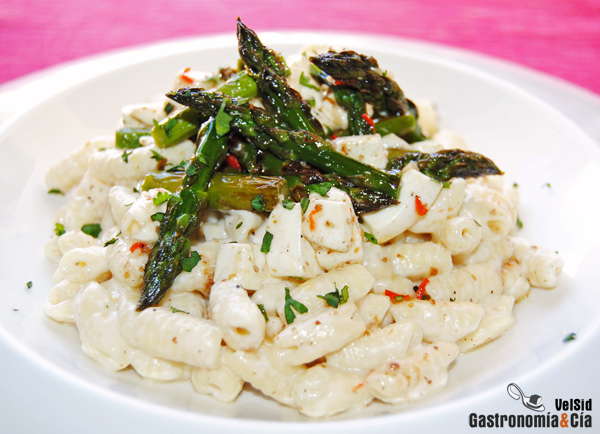 Gnocchetti sardi con espárragos y queso fresco | Gastronomía & Cía