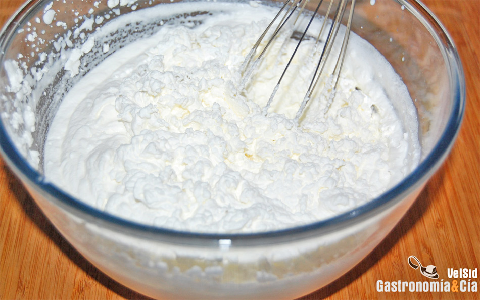 ¿Se puede arreglar la nata batida en exceso? | Gastronomía & Cía