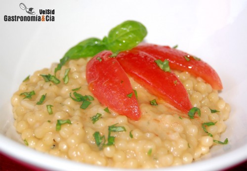 Piombi a la crema de ajo con tomate natural | Gastronomía & Cía