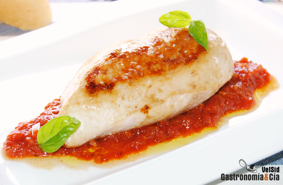 Pollo con compota de tomate y cornicabra | Gastronomía & Cía