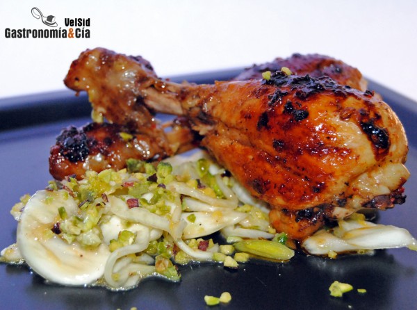 Muslos de pollo con pimienta Sichuan, hinojo y pistachos | Gastronomía ...
