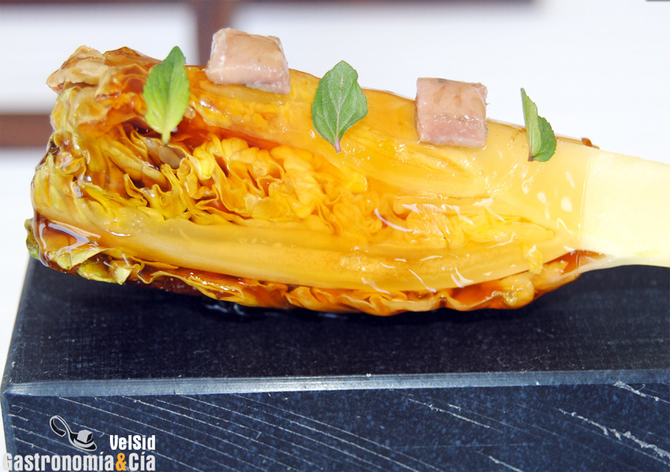 Cogollo, anchoa, pimiento rojo y menta de Paco Morales | Gastronomía & Cía