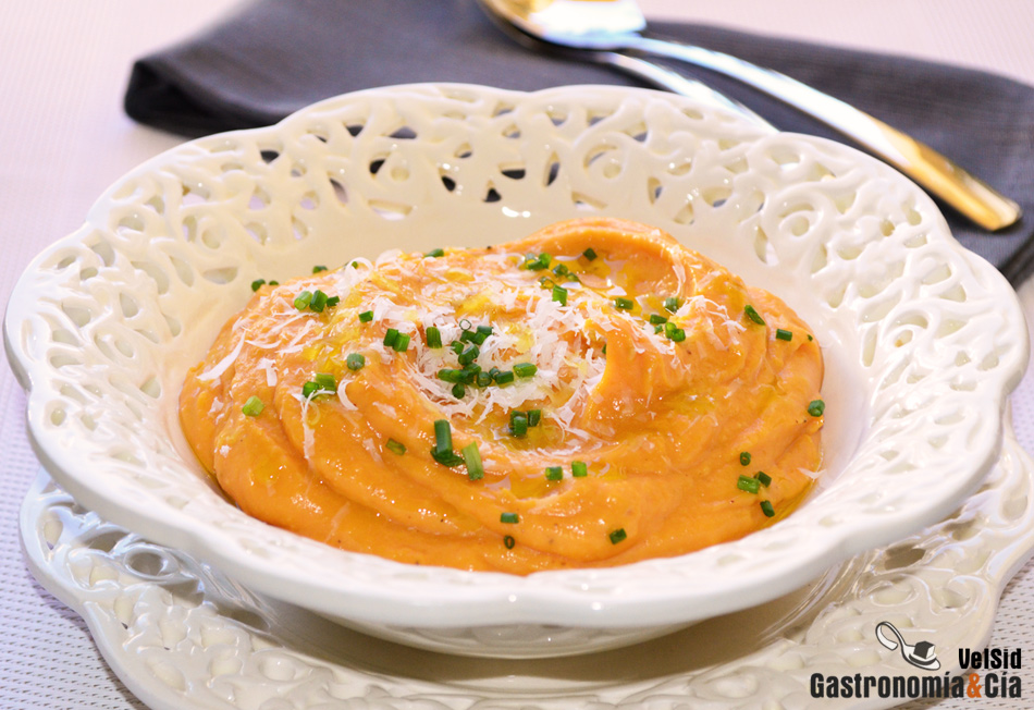 Puré de boniato asado y ajo para guarnición | Gastronomía & Cía