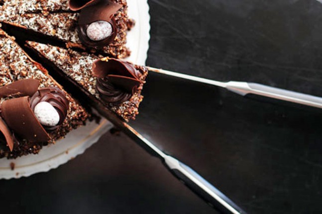 Truco de cocina: Cortar la primera porción del pastel | Gastronomía & Cía