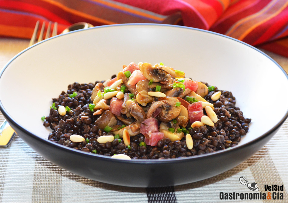 Lentejas beluga con champiñones, jamón y trufa | Gastronomía & Cía