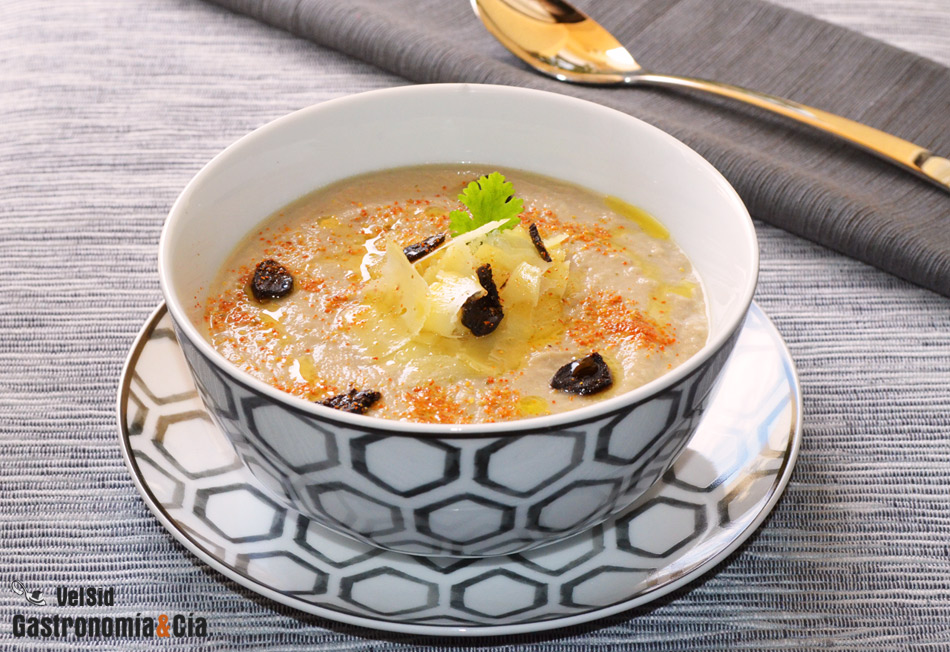 Crema de calabaza bonetera con queso manchego y ajo negro | Gastronomía ...