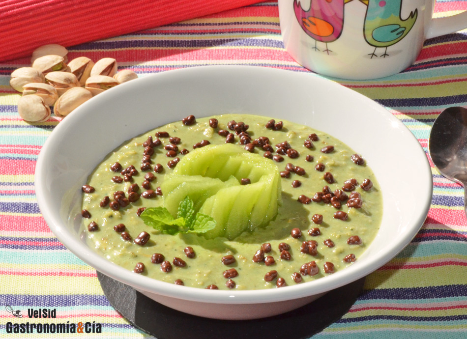 Porridge de té matcha y kiwi | Gastronomía & Cía