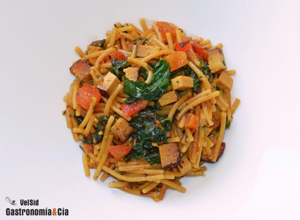 Siete recetas de fideos con verduras y proteína vegetal para el ‘Lunes ...