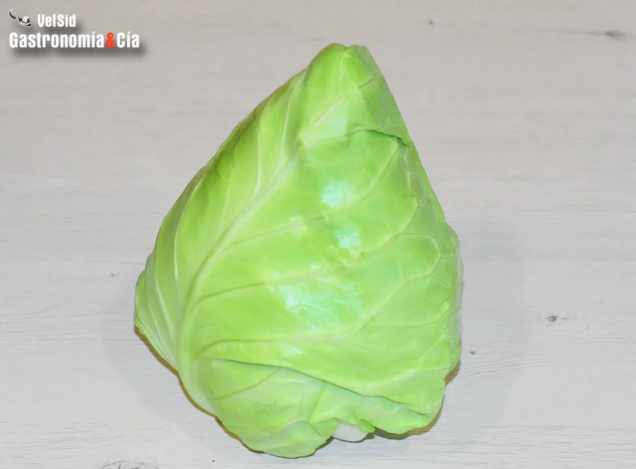 Col picuda, una variedad de col con forma cónica y un sabor más suave ...