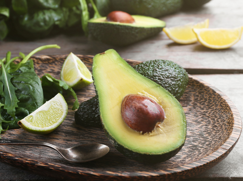 Cultivar aguacate en casa, primero en agua y después en maceta | Gastronomía & Cía