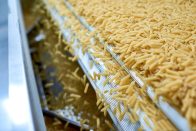 Cómo funciona el proceso de extrusión en la producción de alimentos ...