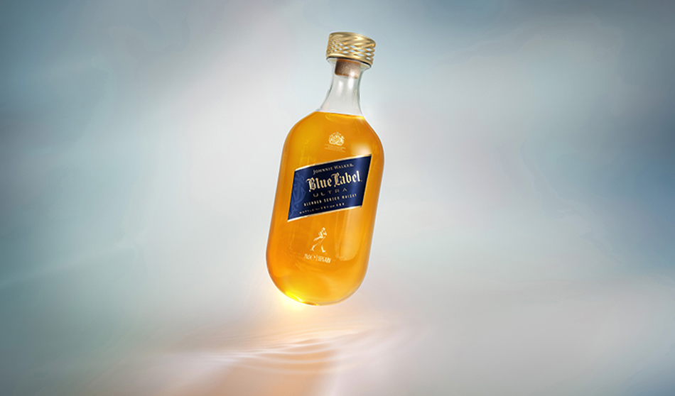 Blue Label Ultra, la botella de whisky más ligera y sostenible del ...