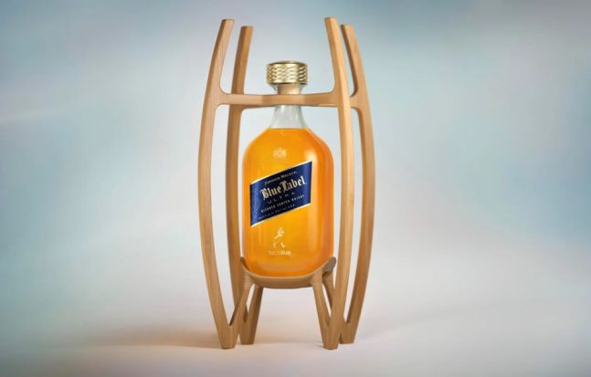 Blue Label Ultra, la botella de whisky más ligera y sostenible del ...