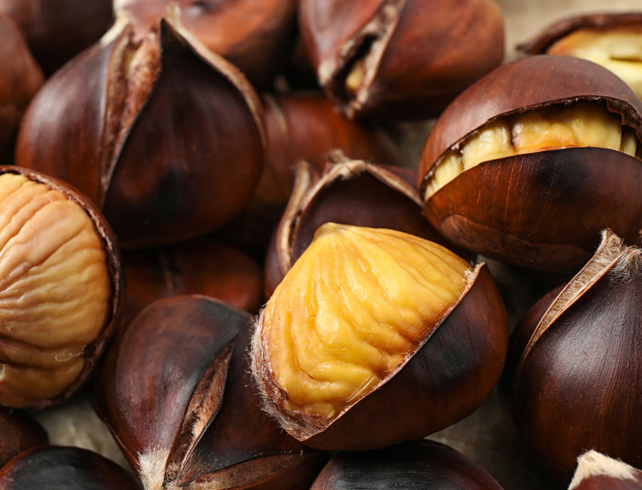 Cómo asar castañas en freidora de aire, horno o microondas ...